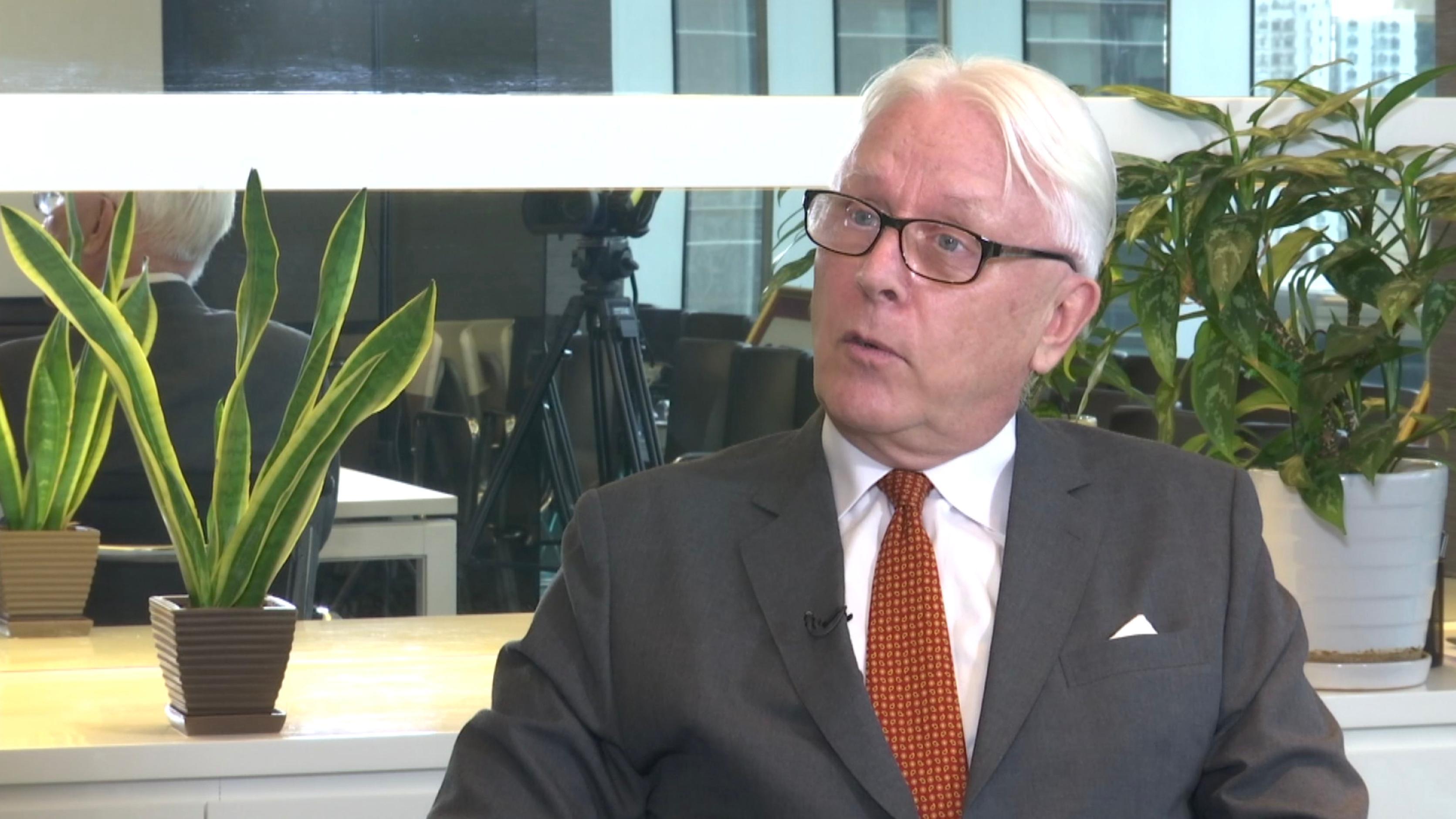 Entrevista exclusiva con el exfiscal jefe de Hong Kong, Grenville Cross ...