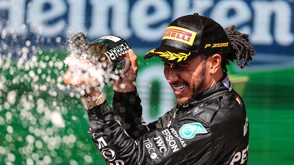 Hamilton firma una sensacional carrera en Brasil y recupera sus ...