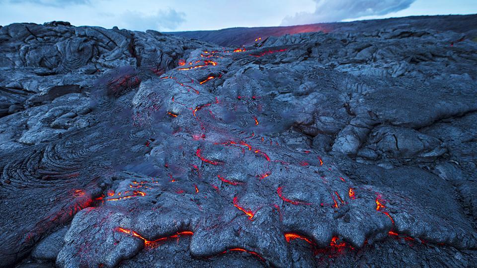El volcán Wolf en la isla Isabela de Galápagos en Ecuador entra en ...